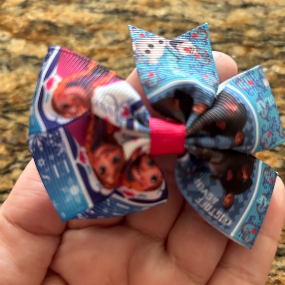 Disney | Accessories | Disney Frozen Hair Clips Anna And Elsa ...